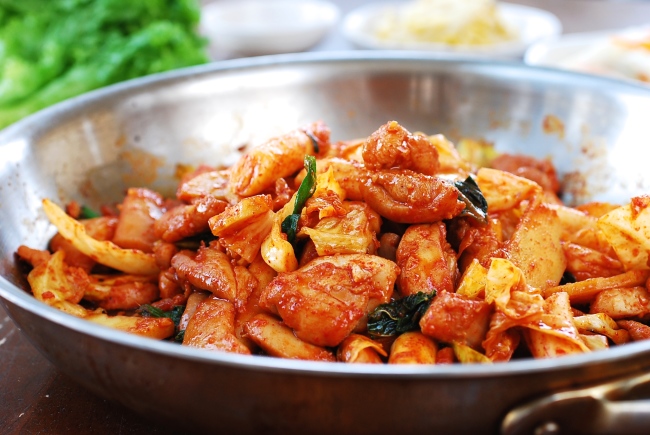 Dak Galbi (Stir-fried Spicy Chicken) - Korean Bapsang